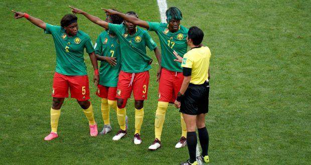 英超VAR球迷指南: 可以在大屏幕上看VAR回放啦！